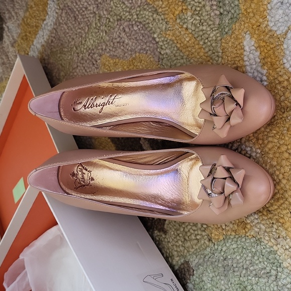 Miss Albright | Shoes | Miss Albright Macyn Gift Bow Heels | Poshmark